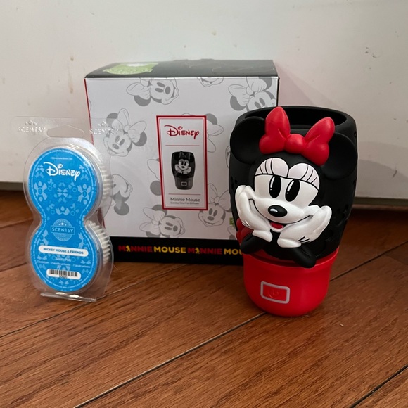 Scentsy | Other | Disney Minnie Mouse Scentsy Wall Fan Diffuser With ...